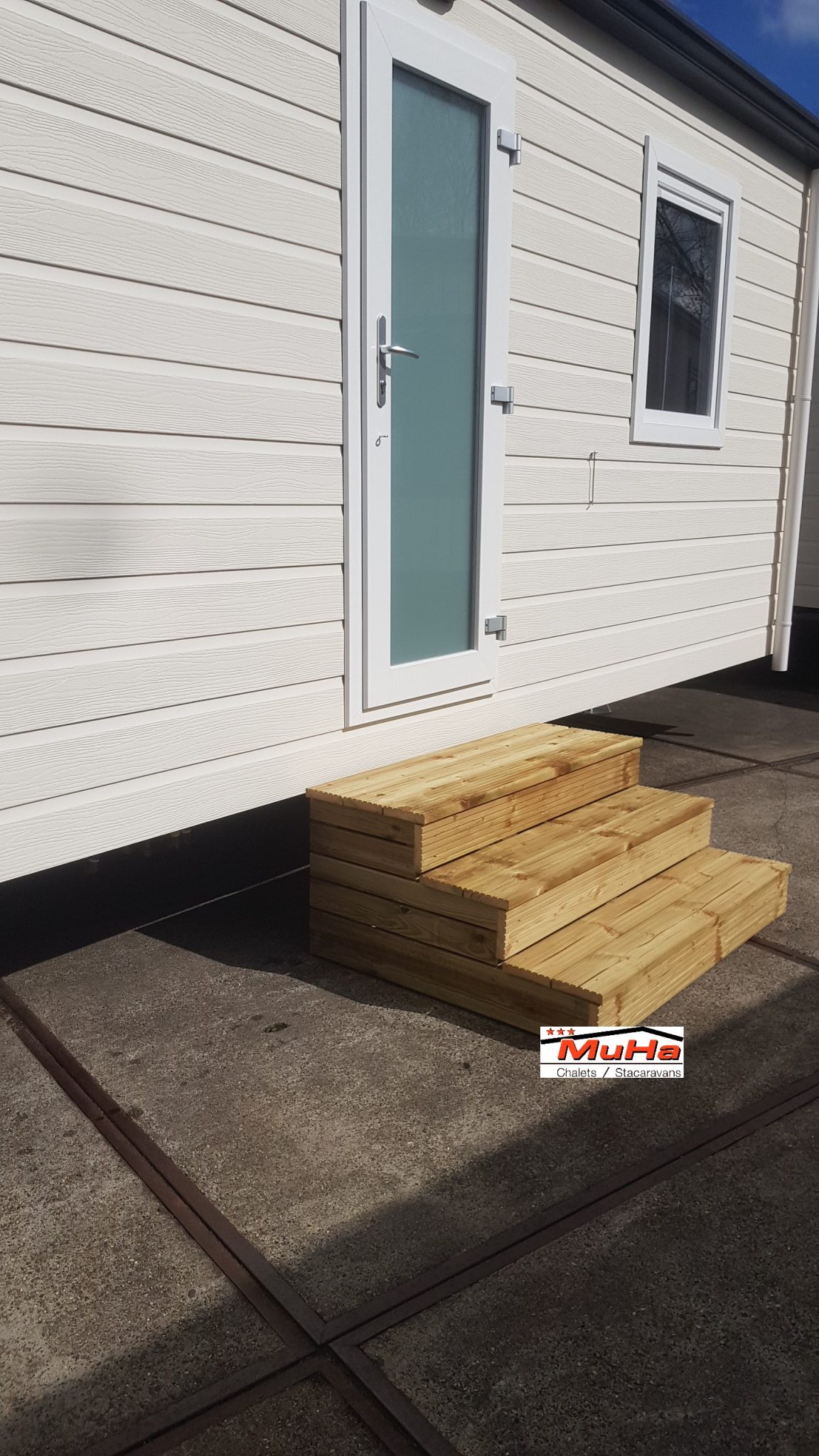 Stacaravan trap kopen? Muha stacaravans